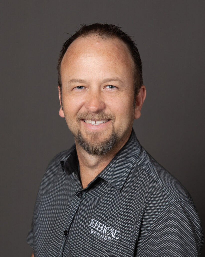 Meet The Team - EverEscents